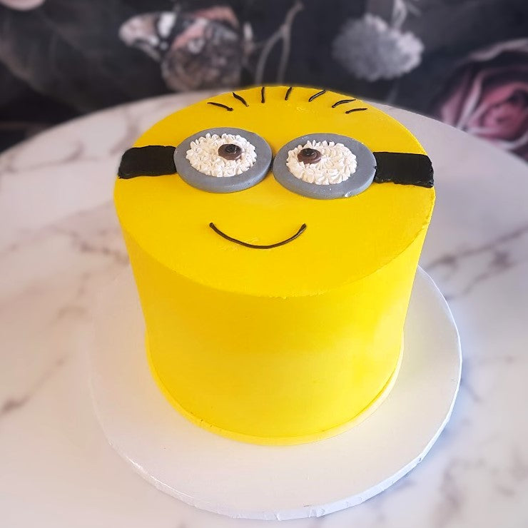 Cute Minion Cake | Despicable Me | Rolling in Dough Bakery – Rolling In ...